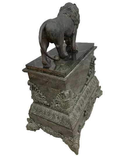Antique French Marble Bronze Lion Mounted Mantel Clock – Vintage Grind ...